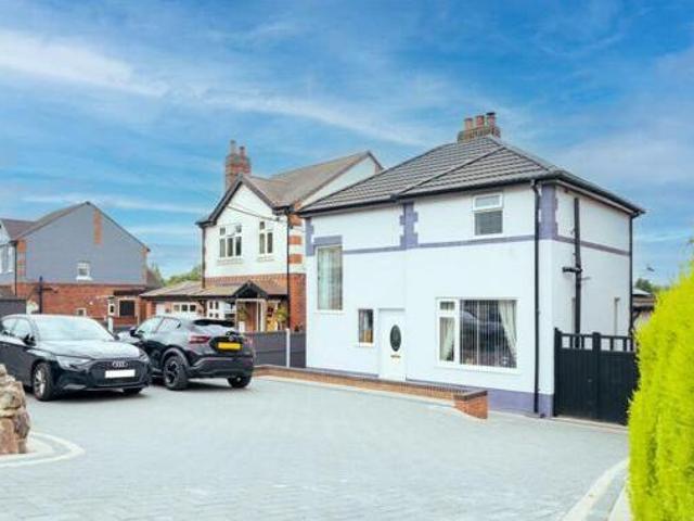Heath House Lane, Bucknall, 2 Bedroom Detached