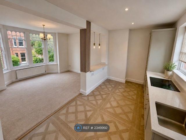 Heath Hurst Road, London NW3, 2 bed flat to rent, £3,500 pcm | PrimeLocation