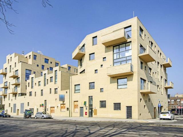 Heath Parade, Colindale, London NW9, 2 bed flat to rent, £2,200 pcm | PrimeLocation