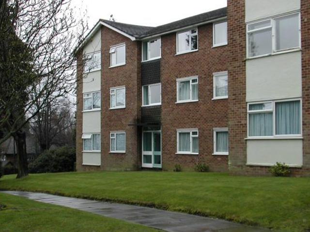Heath Road, Haywards Heath RH16, 2 bed flat to rent, £1,375 pcm | PrimeLocation