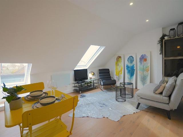 Heath Road, Hounslow TW3, 1 bed flat to rent, £1,350 pcm | PrimeLocation