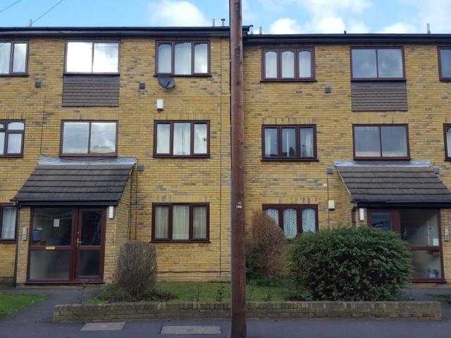 Heath Road, Hounslow TW3, 1 bed flat to rent, £1,350 pcm | PrimeLocation