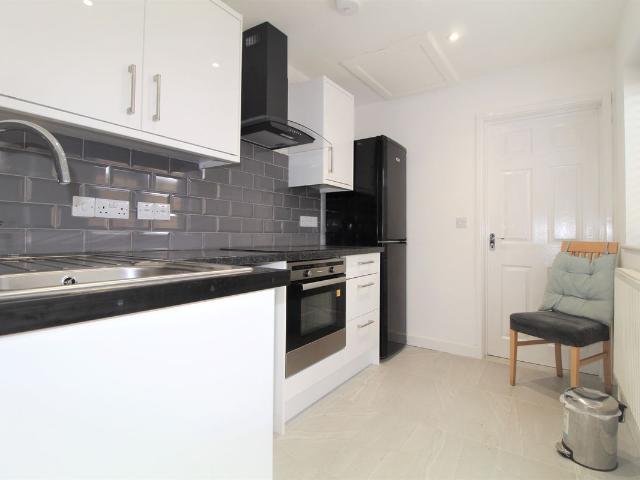Heath Road, Ipswich, Suffolk IP4, 1 bed flat to rent, £900 pcm | PrimeLocation