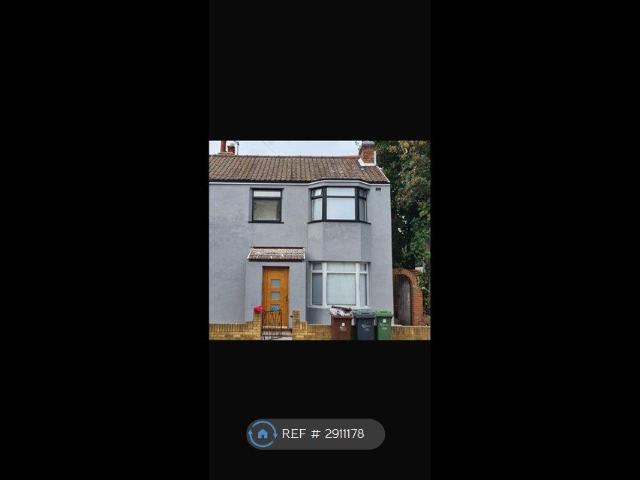 Heath Road, Romford RM6, 3 bed semi detached house to rent, £2,350 pcm | PrimeLocation