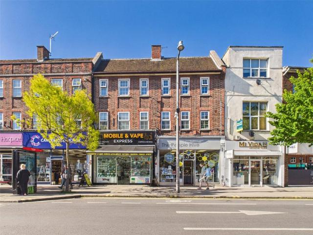 Heath Road, Twickenham 2 bed apartment to rent £1,800 pcm £415 pw