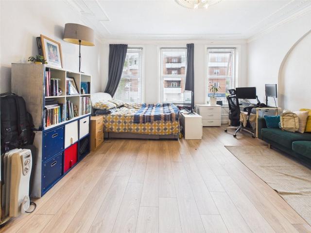 Heath Road, Twickenham TW1, Studio to rent, £1,250 pcm | PrimeLocation