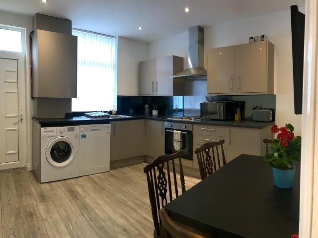 Heath Street, Burnley BB10, Room to rent, £607 pcm | PrimeLocation