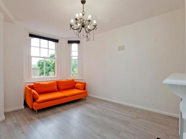 Heath Street, Hampstead NW3, 1 bed flat to rent, £2,375 pcm | PrimeLocation