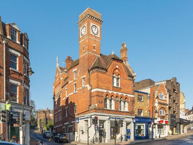 Heath Street, Hampstead, London, NW3 3 bed flat to rent £7,800 pcm £1,800 pw