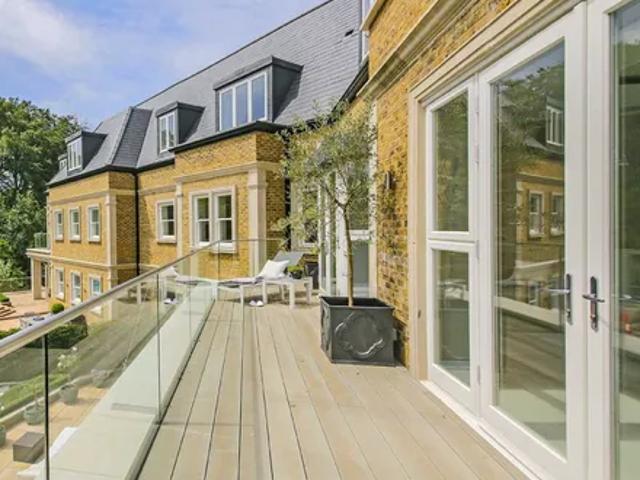 Heathcote House, 90 Camlet Way, London, EN4 0NX, United Kingdom | 3 bed apartment for rent #159075724 | Rentberry