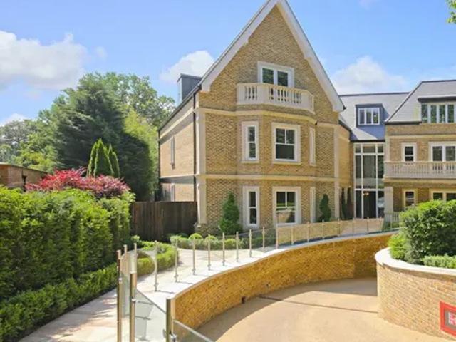 Heathcote House, 90 Camlet Way, London, EN4 0NX, United Kingdom | 3 bed apartment for rent #167380052 | Rentberry