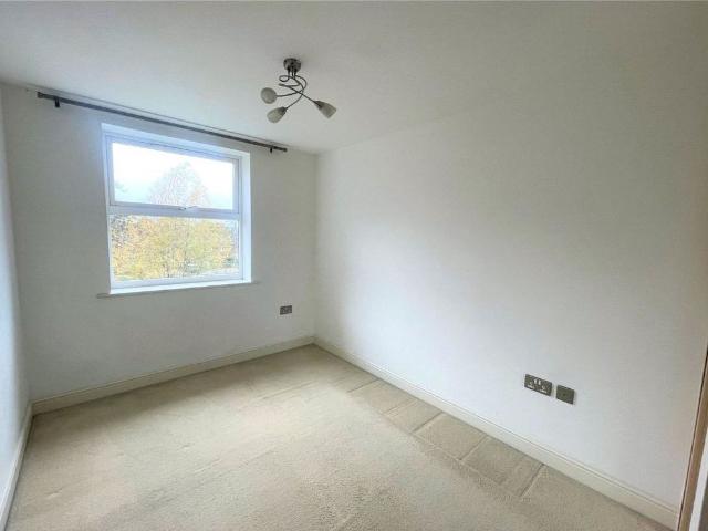 Heathcote Road, Camberley, Surrey, GU15