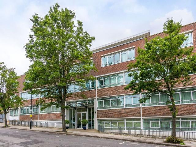 Heathcroft, Hanger Hill, London W5, 3 bed flat to rent, £3,000 pcm | PrimeLocation