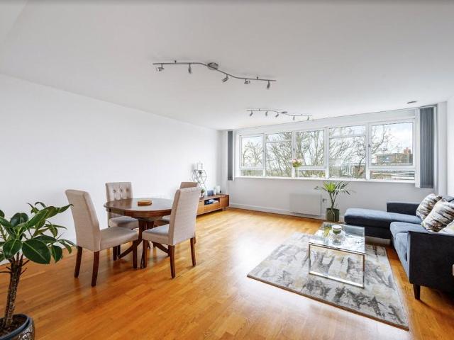 Heathcroft, London, W5 3 bed apartment to rent £3,000 pcm £692 pw