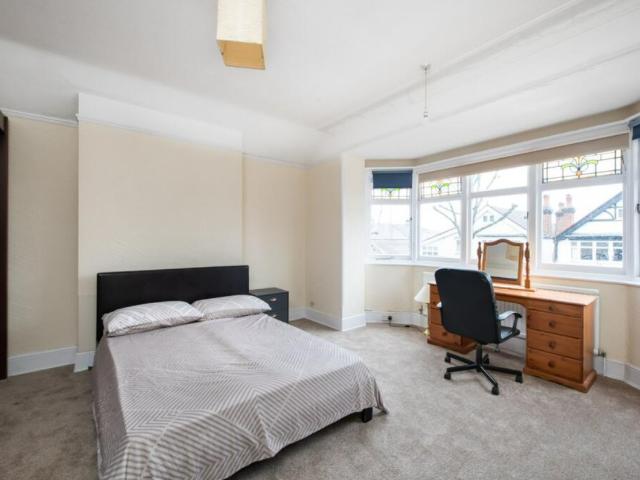 Heathdene Road SW16, 1 bed semi detached house to rent, £1,155 pcm | PrimeLocation