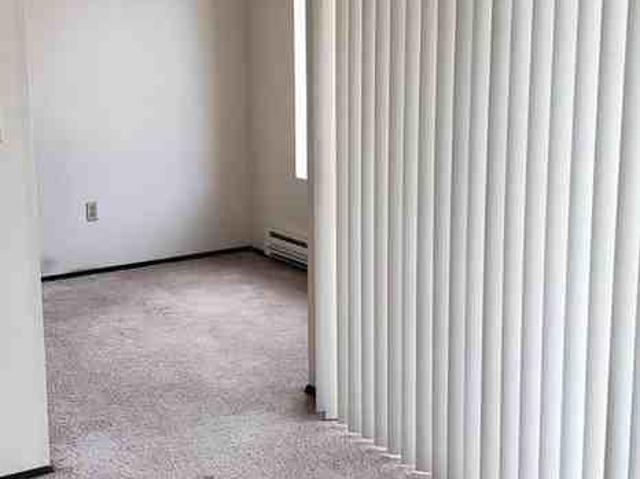 Heather Apartments 1 Bedroom Apartment for Rent at 2908 Ne 12th St, Renton, WA 98056 Sunset