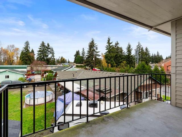 Heather Apartments 1 Bedroom Apartment for Rent at 2908 Ne 12th St, Renton, WA 98056 Sunset