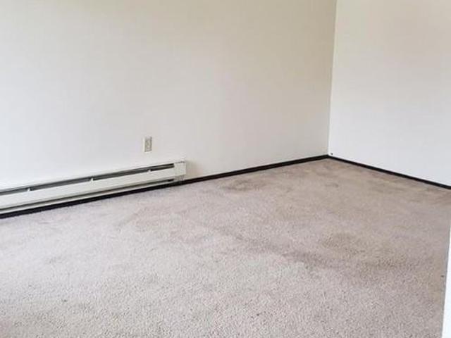 Heather Apartments 1 Bedroom Apartment for Rent at 2908 Ne 12th St, Renton, WA 98056 Sunset