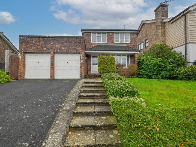 Heather Close, Waterlooville PO7, 4 bed detached house to rent, £2,100 pcm | PrimeLocation