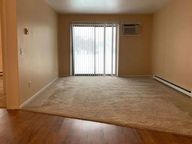 Heather Downs Apartments Studio Apartment for Rent at 1815 Brittany Pl, Madison, WI 53711