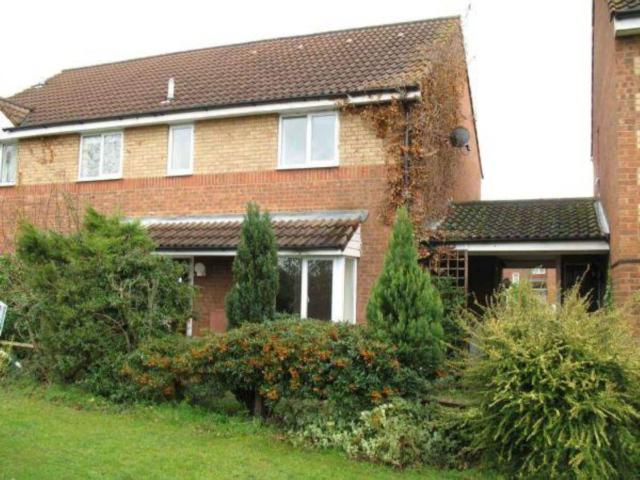 Heather Gardens, Bedford MK41, 2 bed end terrace house to rent, £1,100 pcm | PrimeLocation