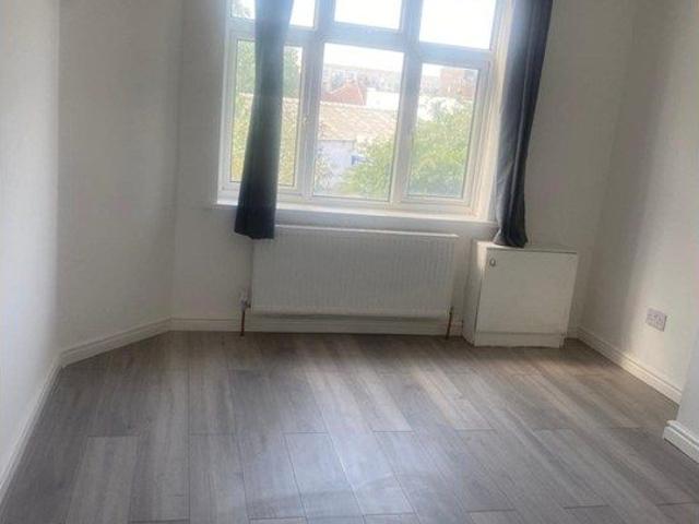 Heather Park Parade, Wembley HA0, 5 bed maisonette to rent, £2,800 pcm | PrimeLocation