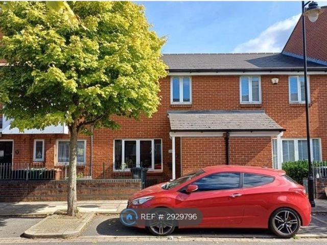 Heather Road, London E4, 3 bed terraced house to rent, £2,495 pcm | PrimeLocation