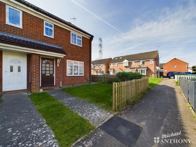 Heather Walk, Aylesbury, Buckinghamshire HP21, 3 bed end terrace house to rent, £1,450 pcm | PrimeLocation
