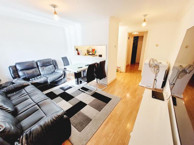 Heatherbank Close, Crayford, Dartford DA1, 1 bed flat to rent, £1,200 pcm | PrimeLocation
