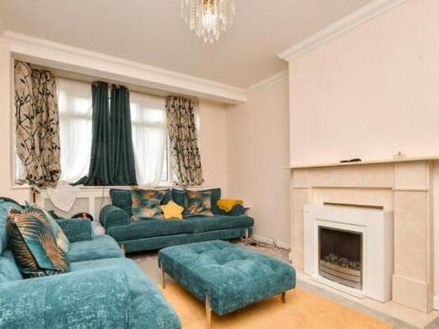Heatherdene Close, Mitcham, 3 Bedroom Terraced