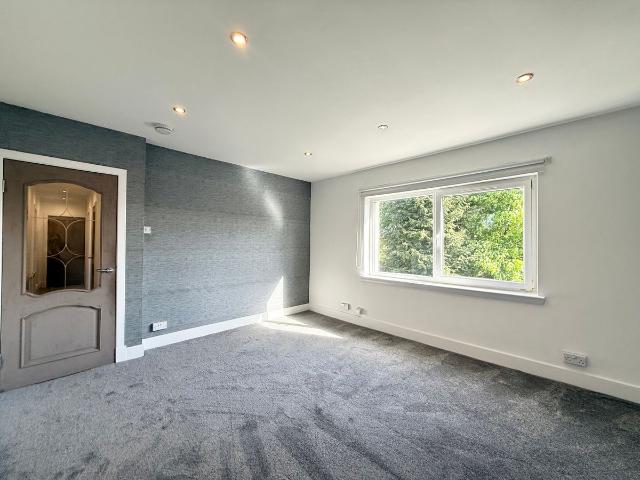 Heathery Road, Wishaw ML2, 3 bed flat to rent, £950 pcm | PrimeLocation