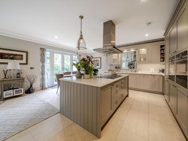 Heathfield Avenue, Sunninghill, Berkshire SL5, 3 bed flat to rent, £4,950 pcm | PrimeLocation