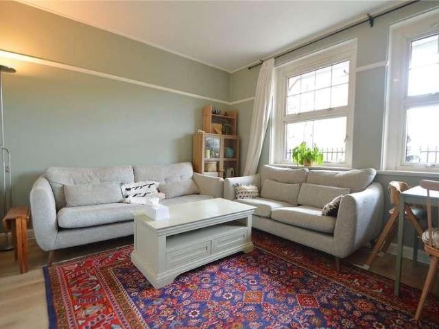 Heathfield Gardens, Croydon, CR0