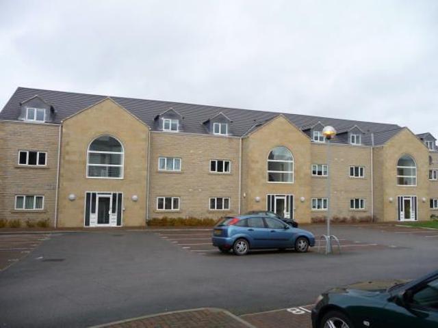 Heathfield Grange, Elland Lane, Elland HX5, 2 bed flat to rent, £825 pcm | PrimeLocation