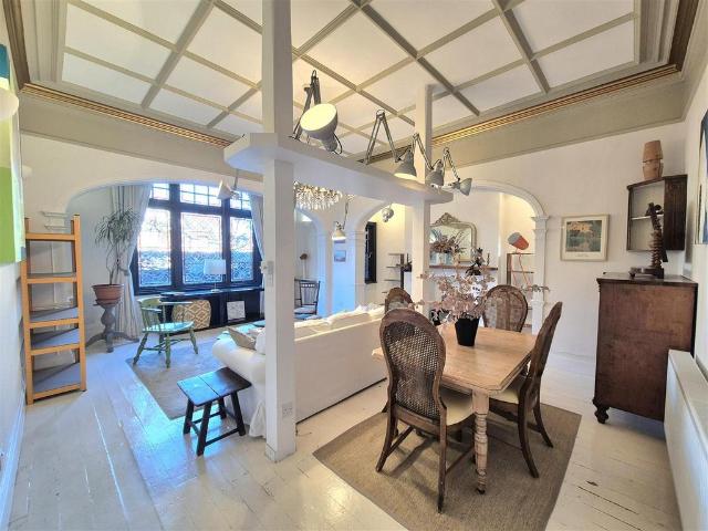 Heathfield Park, Willesden Green, NW2 1 bed flat to rent £2,350 pcm £542 pw