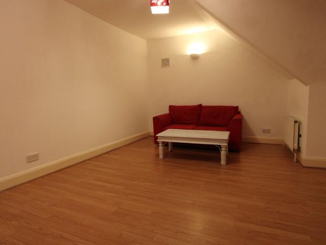 Heathfield Road, Croydon CR0, Studio to rent, £1,200 pcm | PrimeLocation