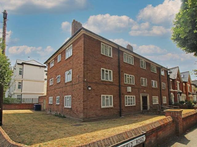 Heathfield Road, London W3 2 bed flat to rent £2,200 pcm £508 pw
