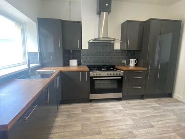 Heathfield, Swansea SA1, 2 bed flat to rent, £875 pcm | PrimeLocation