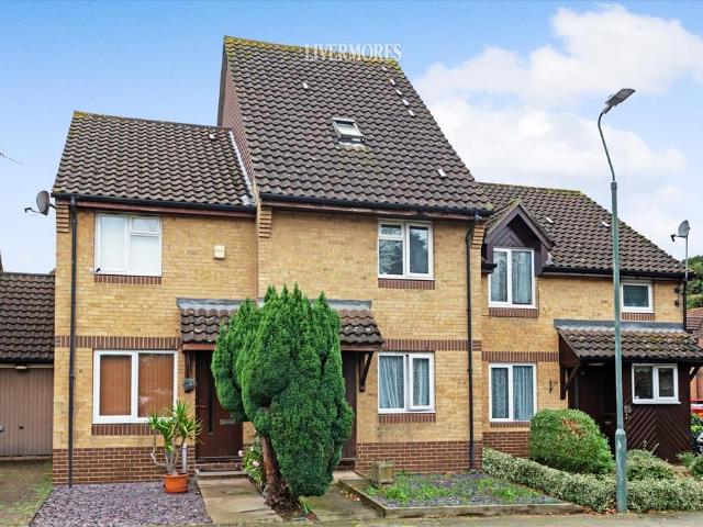 Heathlee Road, Crayford, Kent 2 bed maisonette to rent £1,450 pcm £335 pw