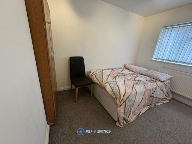 Heathside, Hounslow TW4, Room to rent, £650 pcm | PrimeLocation