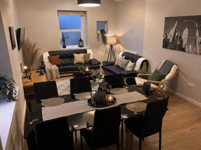 Heaton Road, Tyne and Wear NE6 5 bed maisonette to rent £2,145 pcm £495 pw
