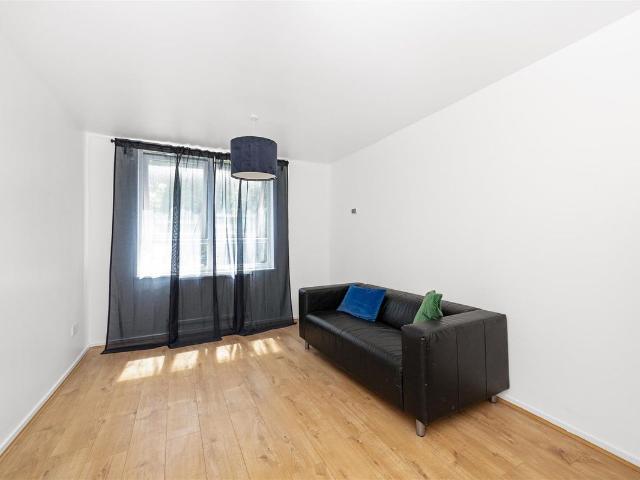 Heaton Road, Peckham SE15, 3 bed property to rent, £3,250 pcm | PrimeLocation