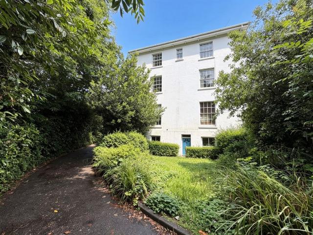 Heavitree Park, Exeter EX1, 2 bed flat to rent, £1,350 pcm | PrimeLocation
