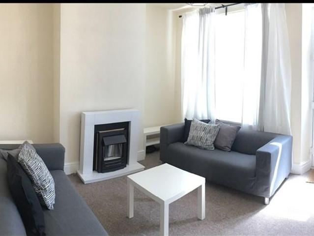 Heavygate Road, Sheffield, S10 4 bed terraced house to rent £1,560 pcm £360 pw