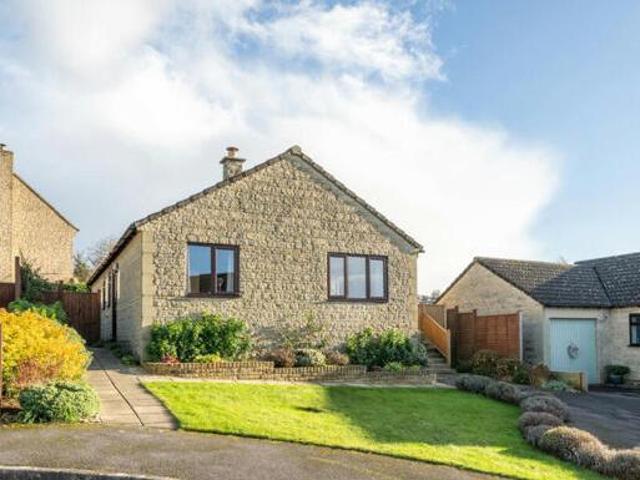 Heazle Place, Stroud, 3 Bedroom Bungalow