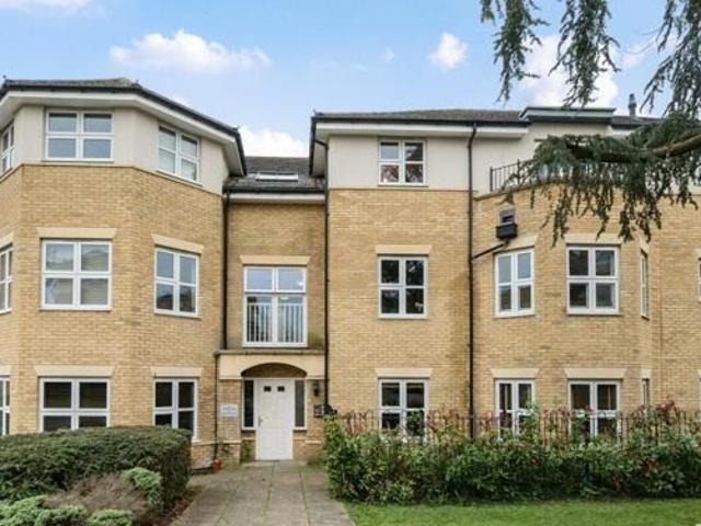 Heacham Avenue, Ickenham, 2 Bedroom Flat