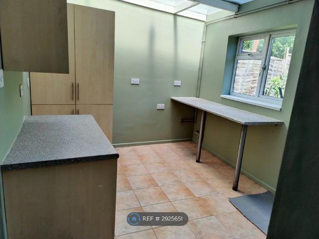 Heacham Drive, Leicester LE4, 3 bed semi detached house to rent, £1,200 pcm | PrimeLocation