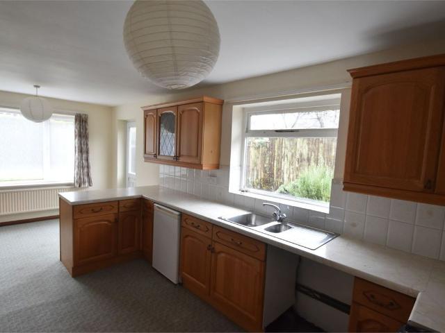 Headcorn Road, Grafty Green ME17, 3 bed detached bungalow to rent, £1,500 pcm | PrimeLocation