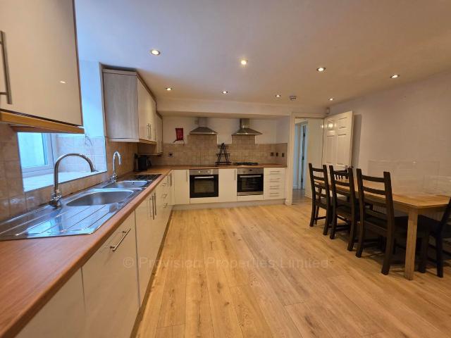 Headingley Avenue, Leeds LS6, 9 bed terraced house to rent, £3,588 pcm | PrimeLocation