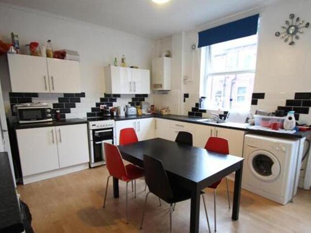 Headingley, Ash Road, Leeds, 5 Bedroom Terraced